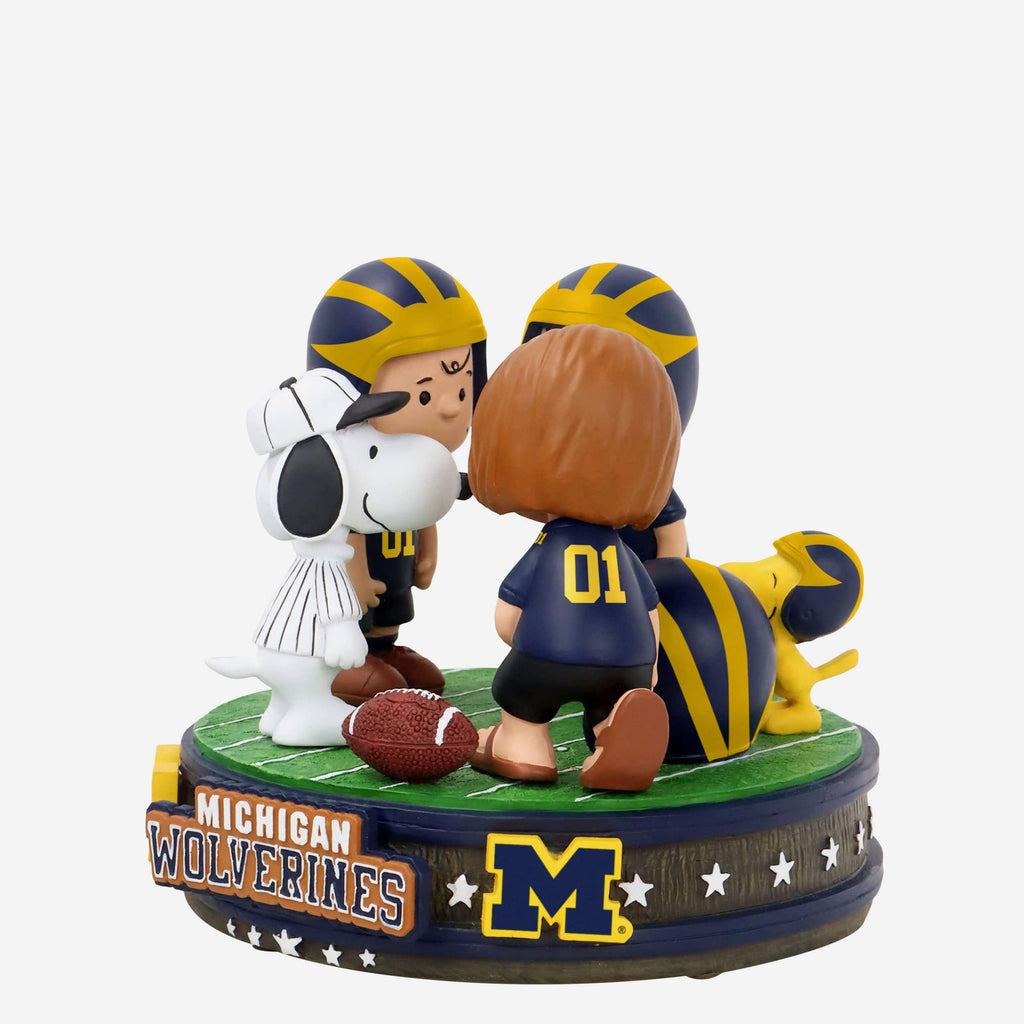 Michigan Wolverines Peanuts Huddle Mini Bobblehead Scene FOCO